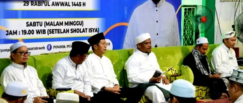 Pj Bupati Barut Hadiri Peringatan Haul Kedua Pendiri Pondok Pesantren ... Pj Bupati Barut Hadiri Peringatan Haul Kedua Pendiri Pondok Pesantren ...
