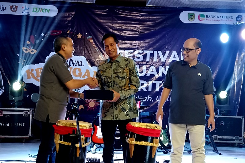 Pj Bupati Barut Buka Secara Resmi Kegiatan FKB Tahun 2024 - Sinar Kalteng Pj Bupati Barut Buka Secara Resmi Kegiatan FKB Tahun 2024 - Sinar Kalteng